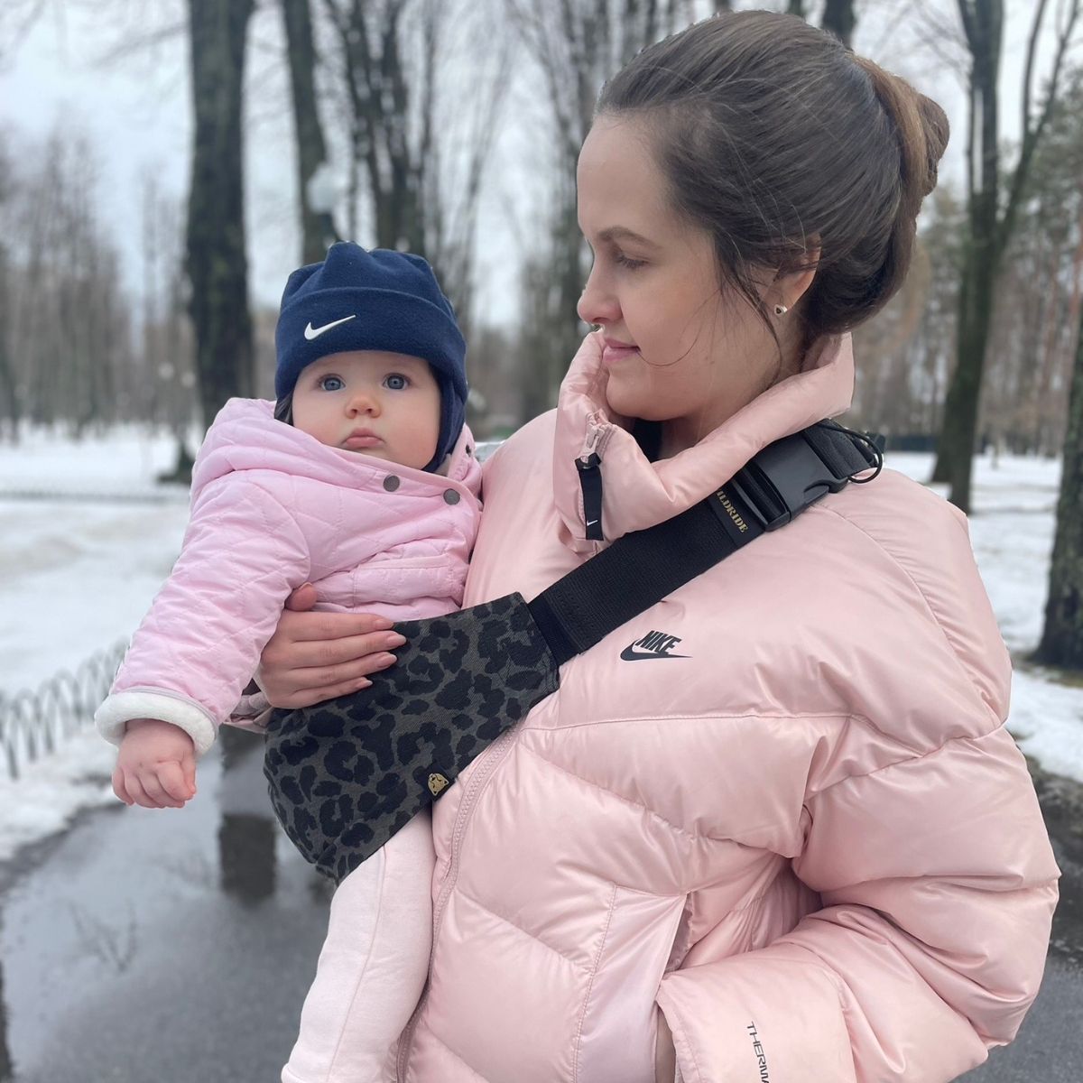 Porte bébé enfant Grey Leopard - Wildride - Berceau